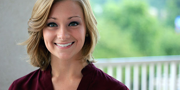 Julie Hemingway's Instagram, Twitter & Facebook on IDCrawl